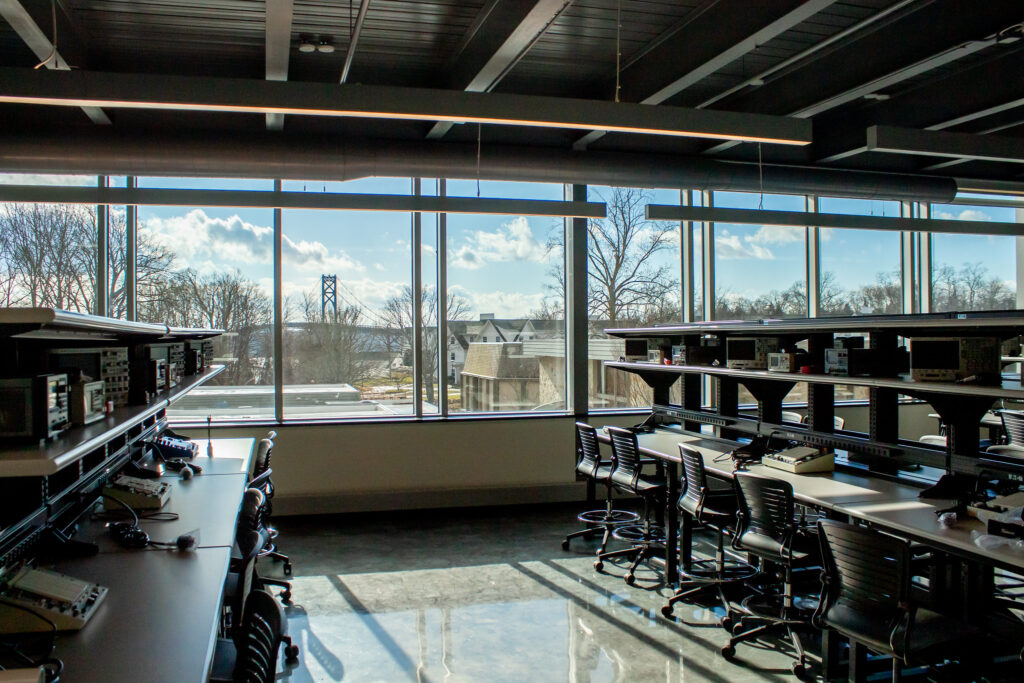 RWU's new engineering and construction management lab building to open ...