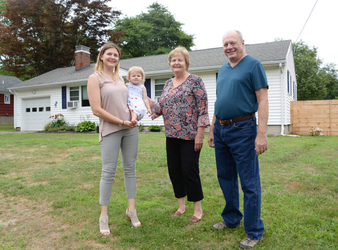 Battling buyers: House hunters find fewer listings but overwhelming ...