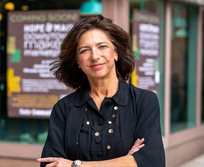 Five Questions With: Lisa Raiola