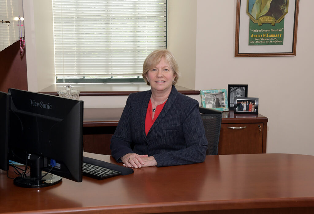 Brown Medicine's Kashmanian named Career Achiever in PBN's 2023 C-Suite ...