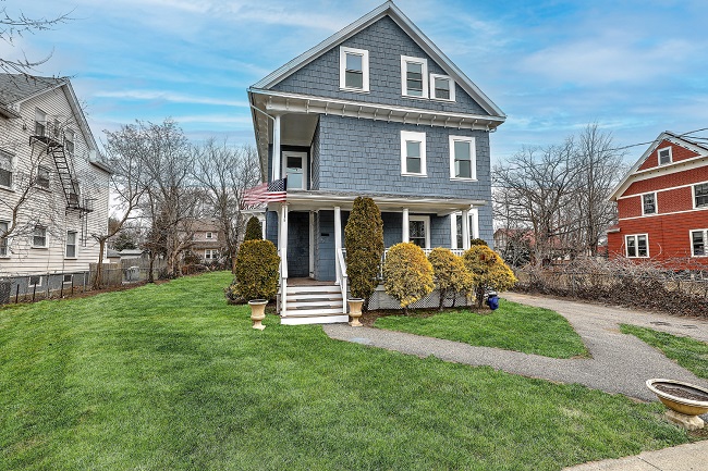 Triple-decker sells for $728,000 in Cranston’s largest 3-family home sale
