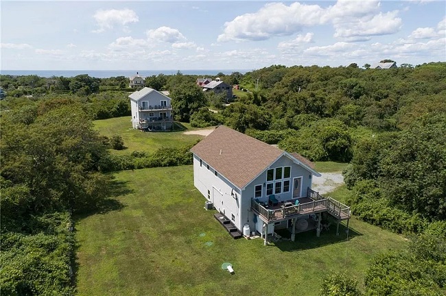 Two-building New Shoreham property sells for $2M