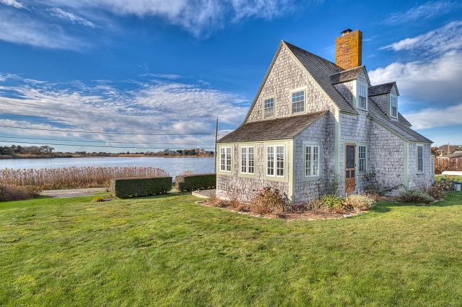 Waterside cottage in Little Compton sells for $2.13M