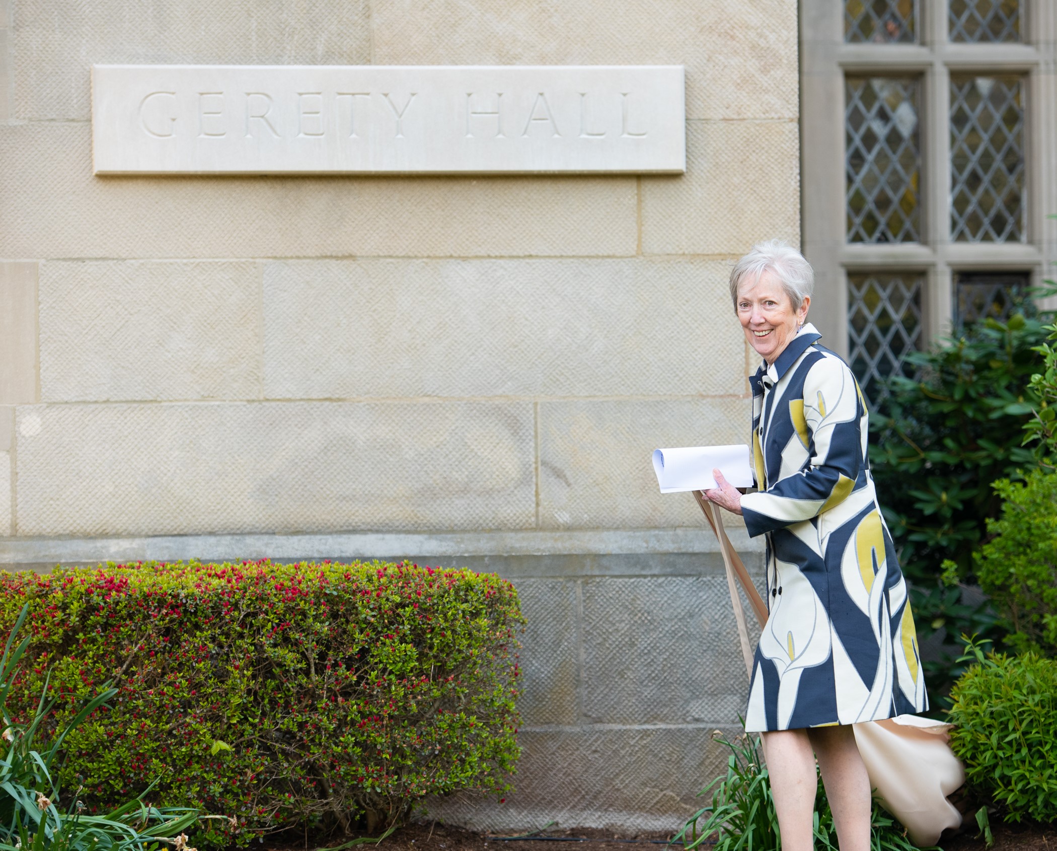 Salve Regina dedicates campus building in honor of outgoing president